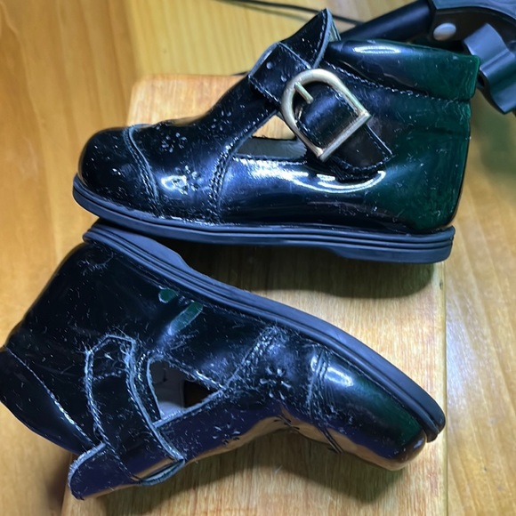 Hanna Andersson | Shoes | Hannah Andersson Patent Leather T Bar Shoes ...